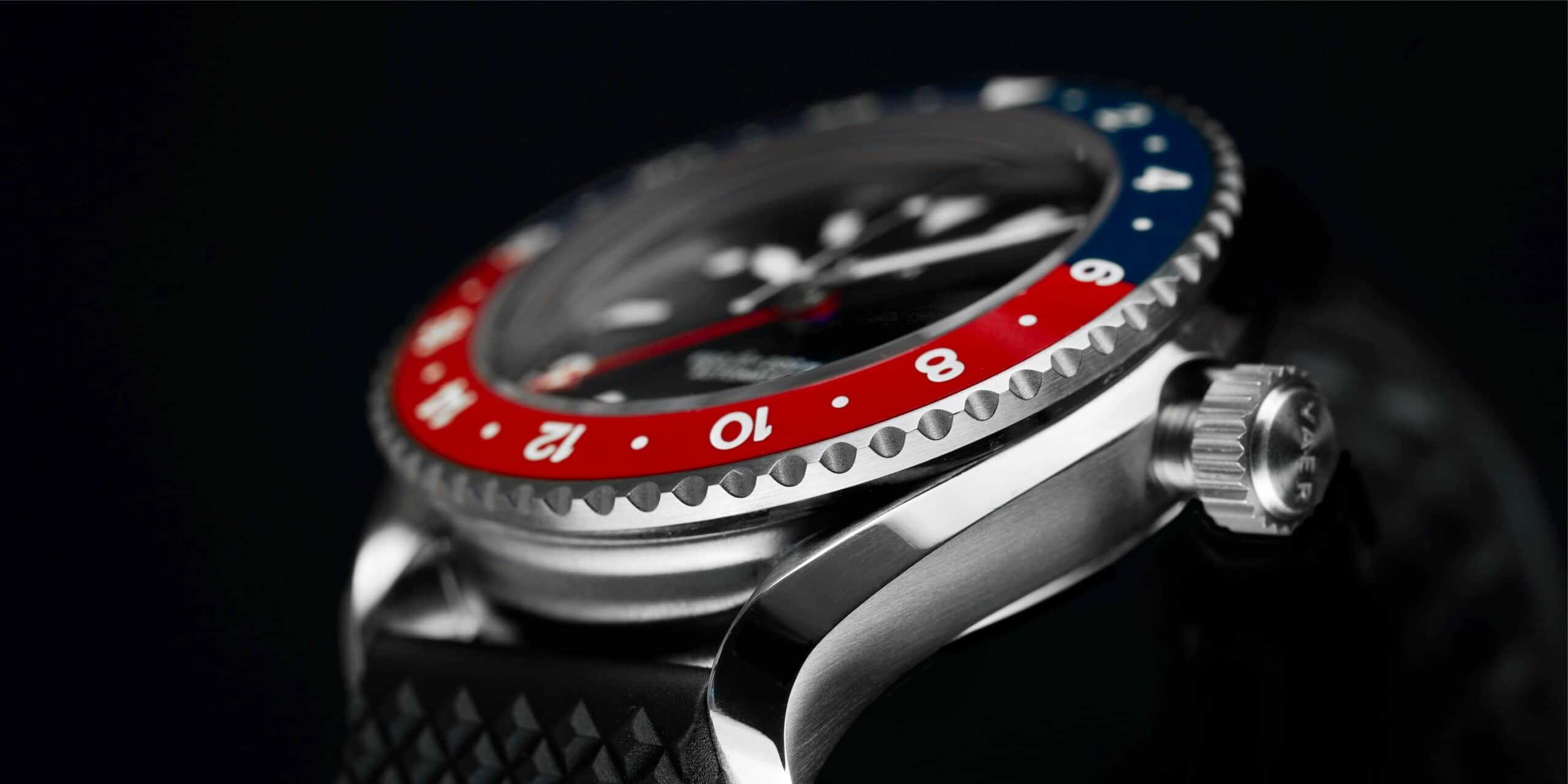 Go Global With The G5 Meridian True GMT From Vaer - Worn & Wound