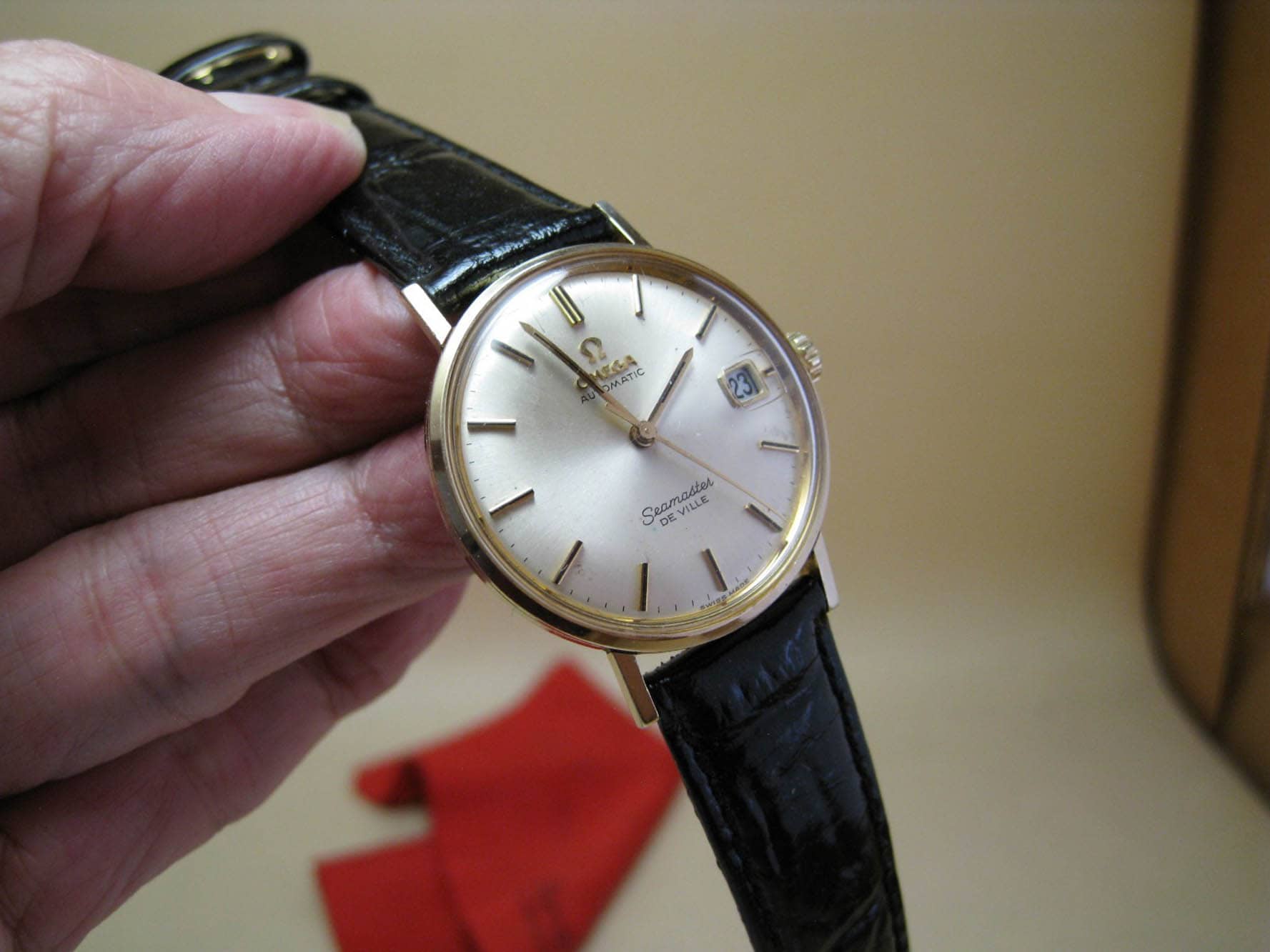eBay Finds: Great Vintage Watches from Seiko, Omega, and More for the ...